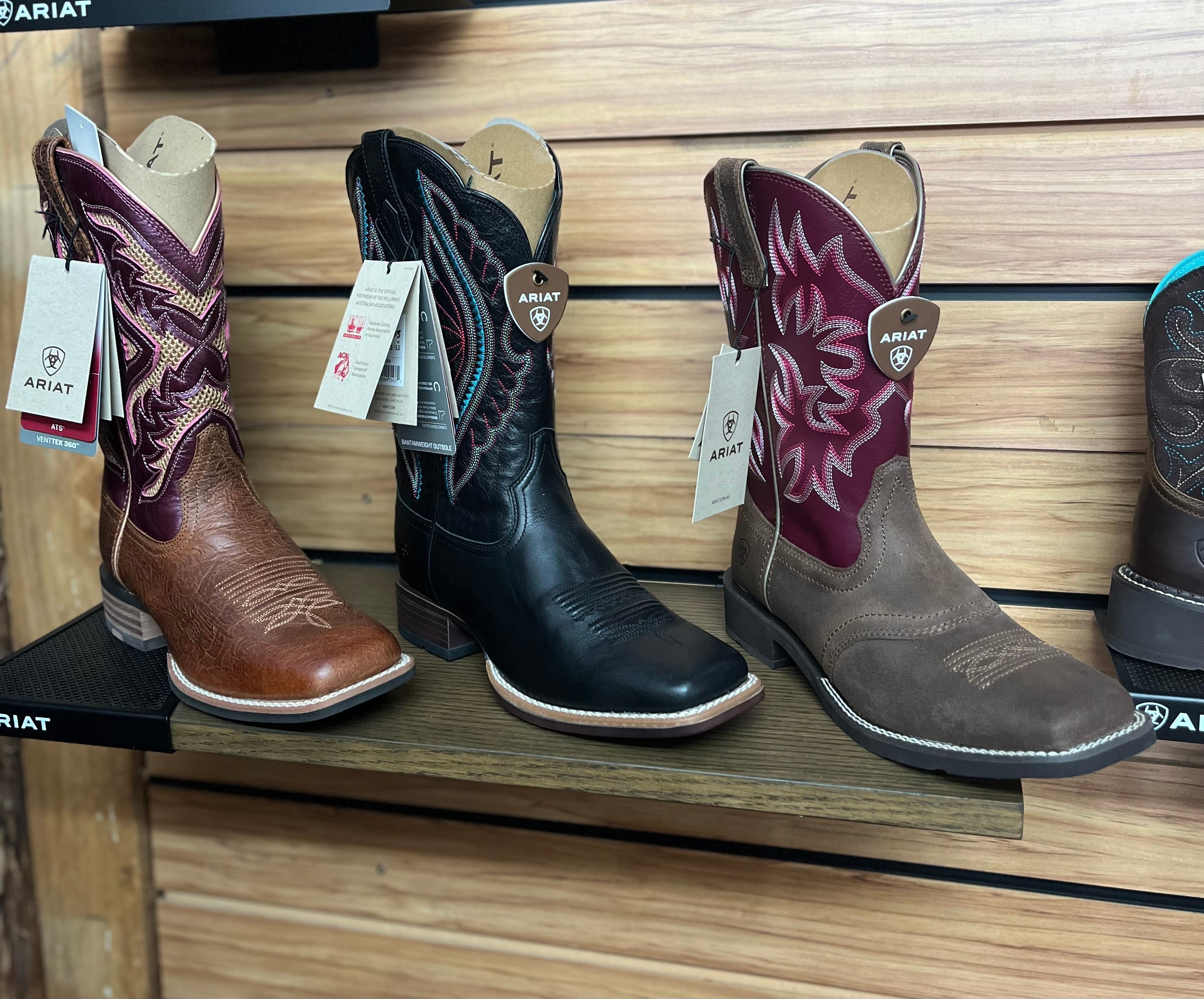 Riders Gear – BLACKHAWK SADDLERY